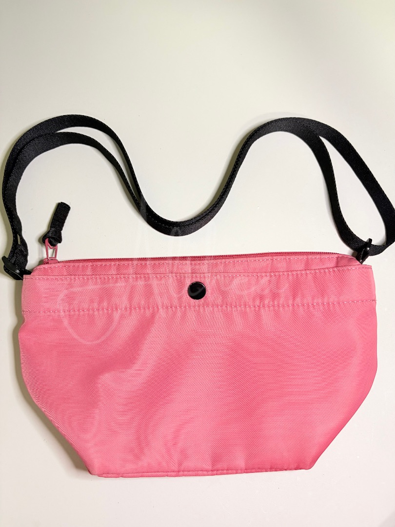 Uniqlo Cross-body Bag, Women's Fashion, Bags & Wallets, Cross-body Bags ...