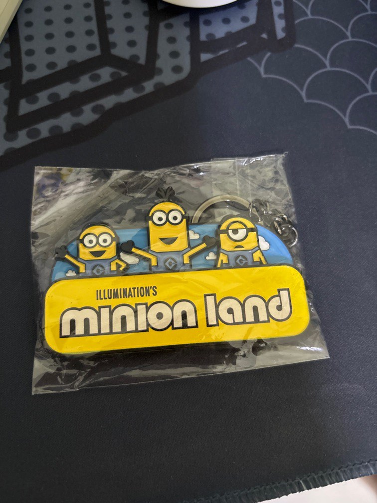 USS Minion Land Keychain, Hobbies & Toys, Toys & Games on Carousell