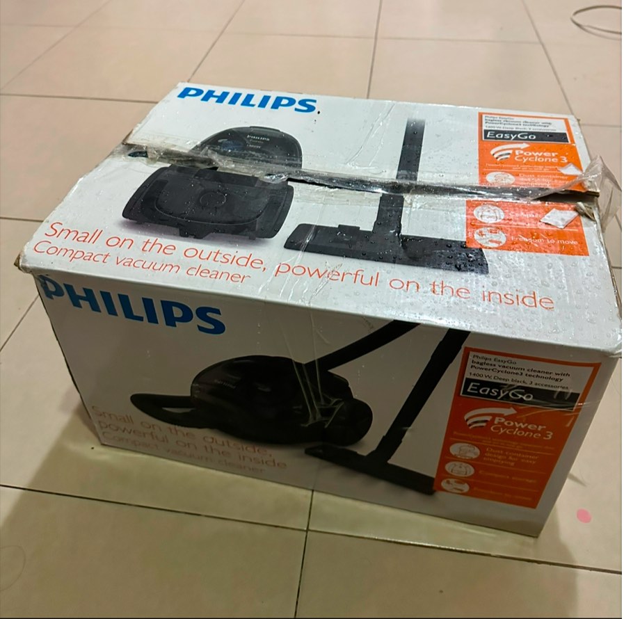 Vacuum PHILIPS (CEBU), Furniture & Home Living, Cleaning & Homecare ...