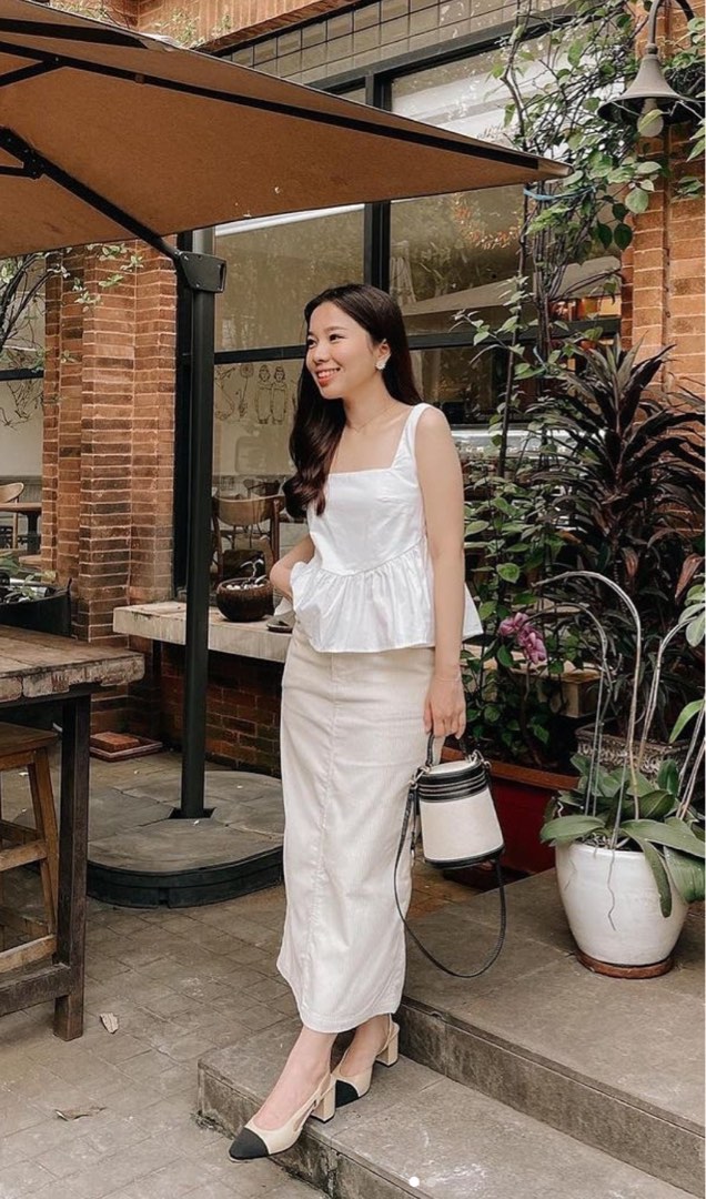 Aeri Ji Hye Top, Fesyen Wanita, Pakaian Wanita, Atasan di Carousell