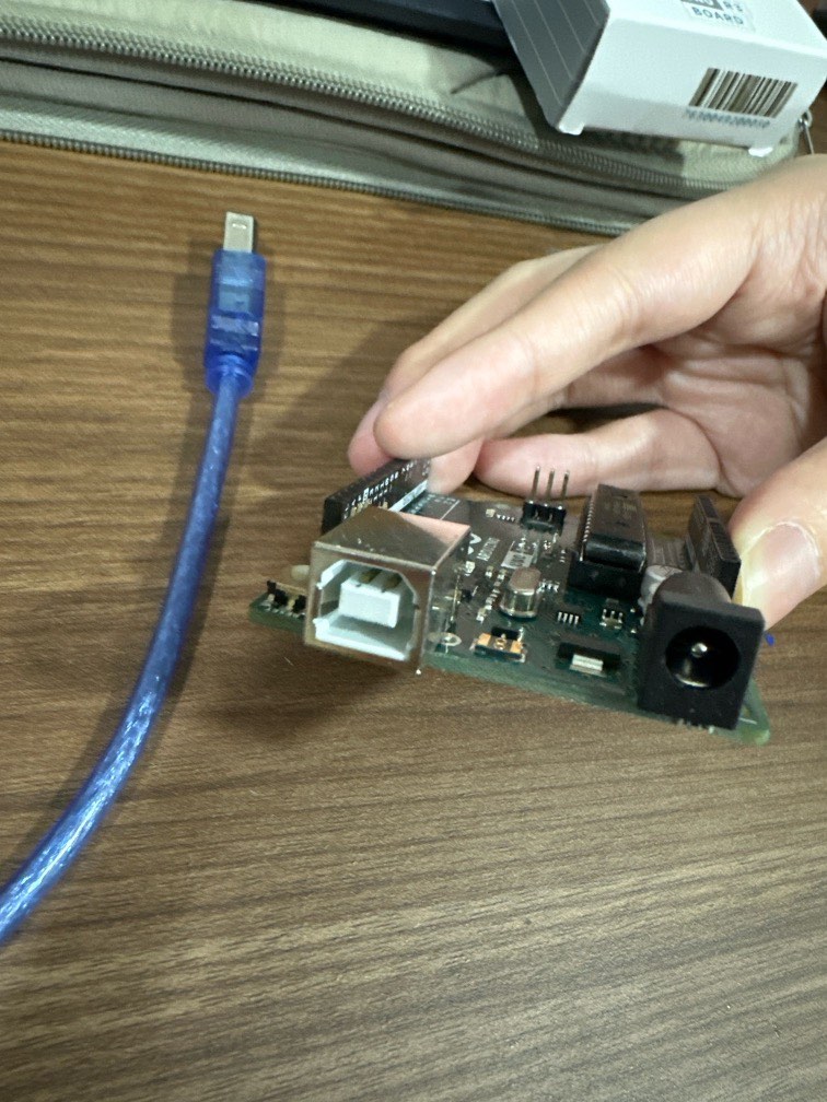 Arduino Uno R3 + Cable, Computers & Tech, Parts & Accessories, Cables ...