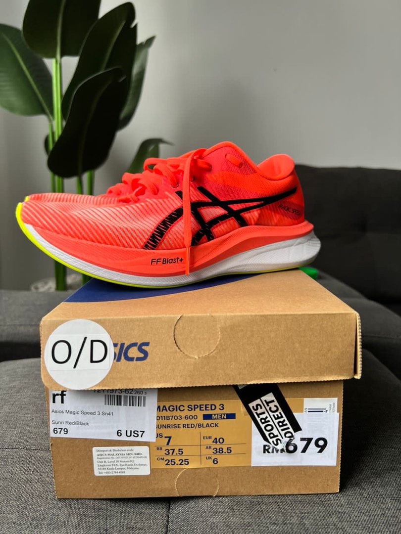 Asics MagicSpeed 3, Women's Fashion, Footwear, Shoe inserts on Carousell