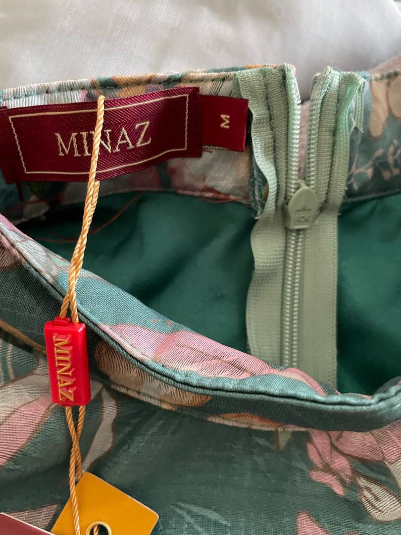 Baju Kurung Minaz, Women's Fashion, Muslimah Fashion, Baju Kurung ...