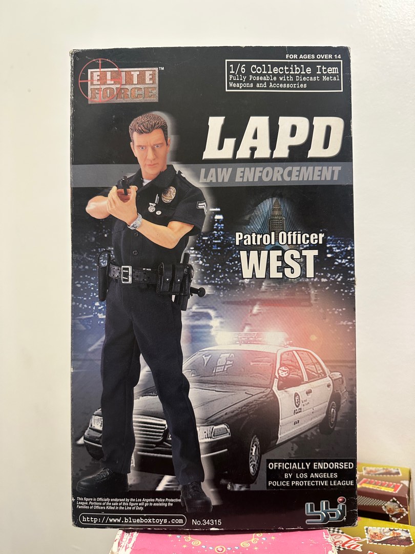 Blue Box Toys ELITE FORCE - LAPD LAW ENFORCEMENT - PATROL OFFICER WEST ...