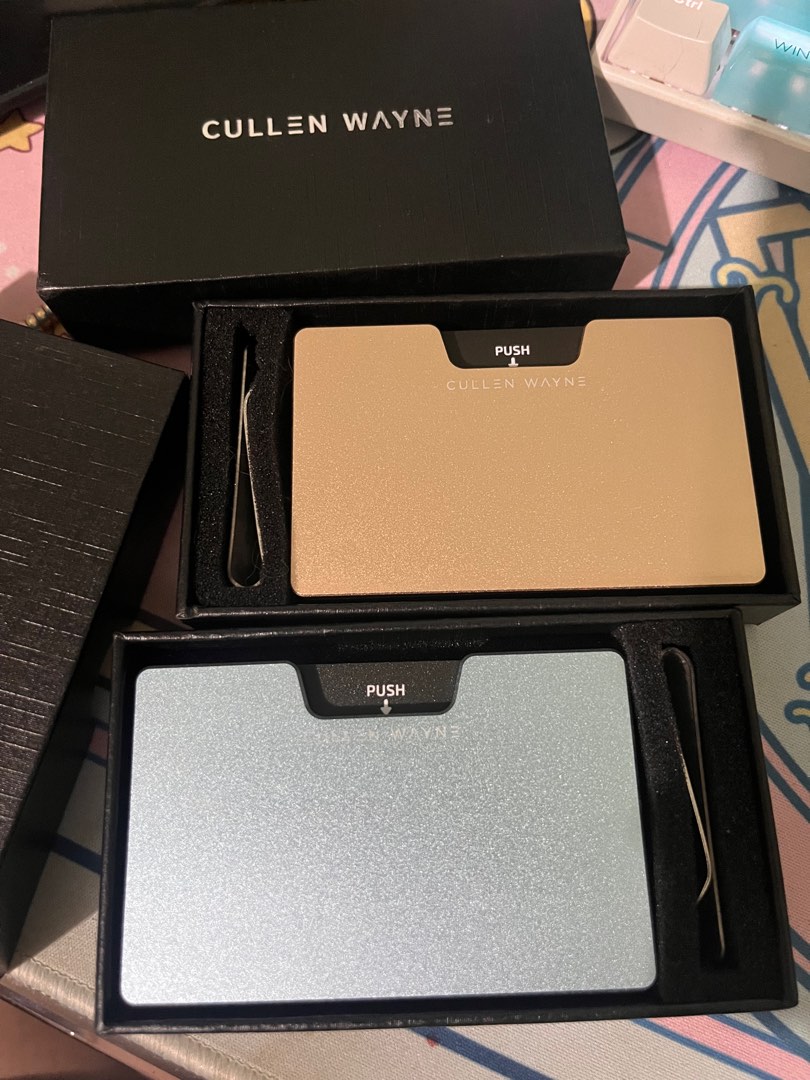 Cullen Wayne Cardholder, Women's Fashion, Bags & Wallets, Wallets ...