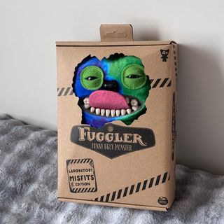 POP MART LABUBU 地毯, 興趣及遊戲, 玩具 & 遊戲類 - Carousell