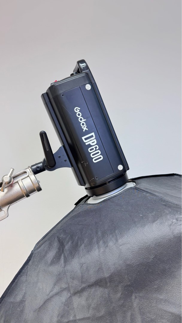 Godox DP600 with softbox and stand (2sets available), Photography ...