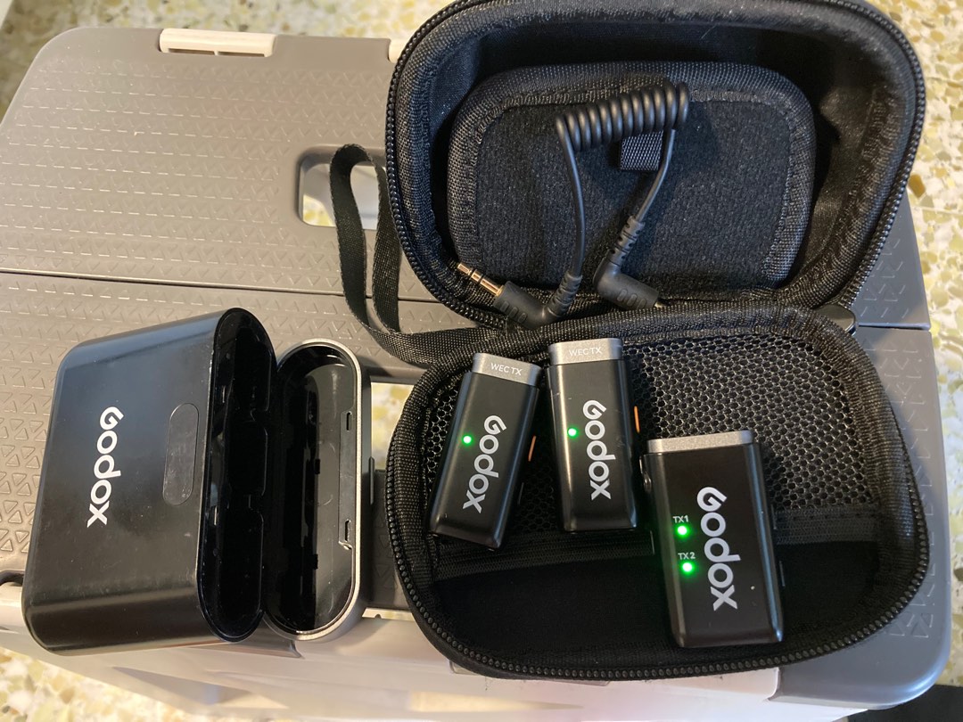 GODOX WEC kit2 Wireless mic, Audio, Microphones on Carousell