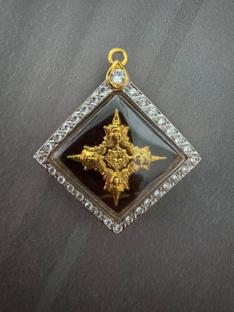 LP Phaeo First Batch Gold Masked One Eyed Coconut Hand Carved Phra ...