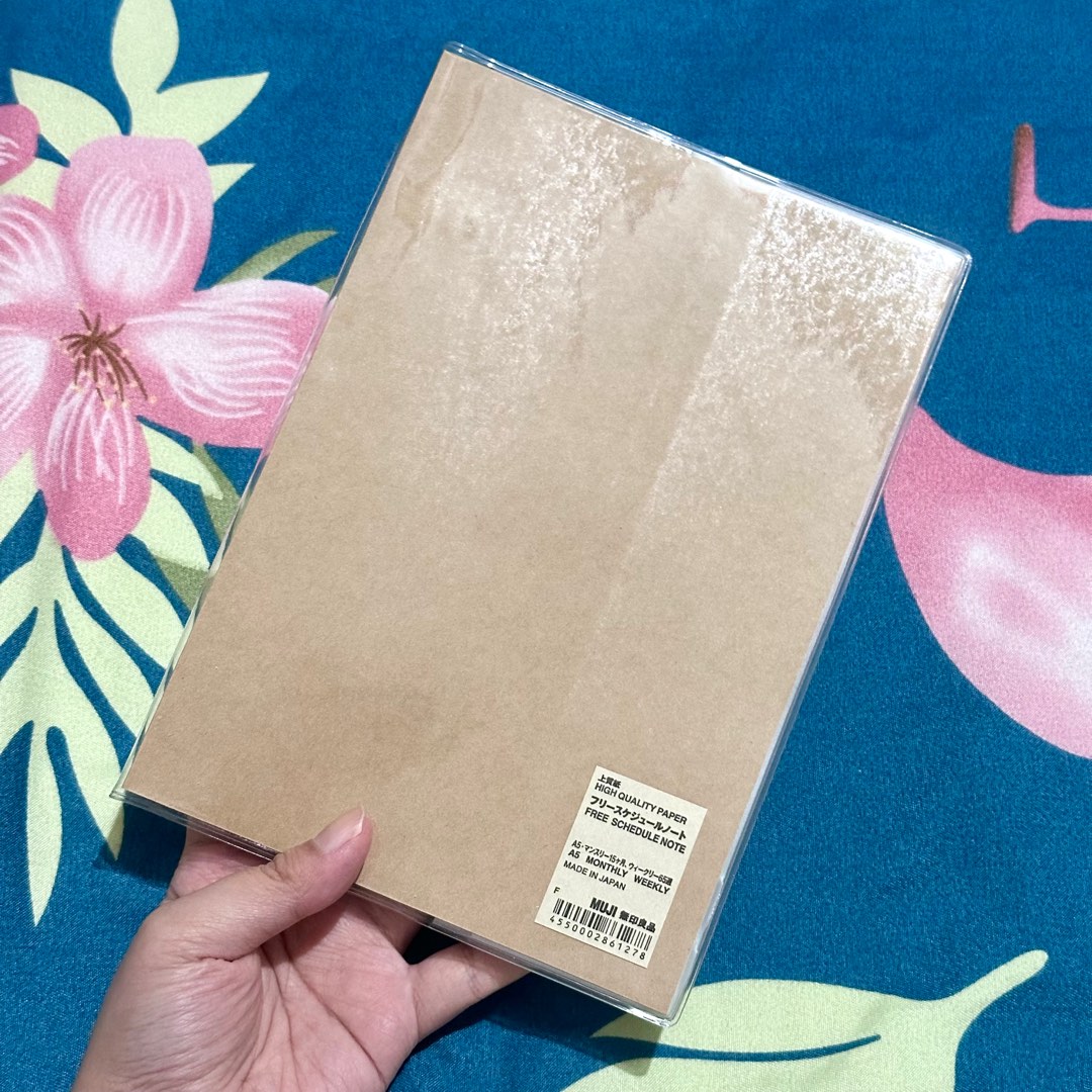 MUJI A5 Free Schedule Undated Planner, Hobbies & Toys, Stationary ...