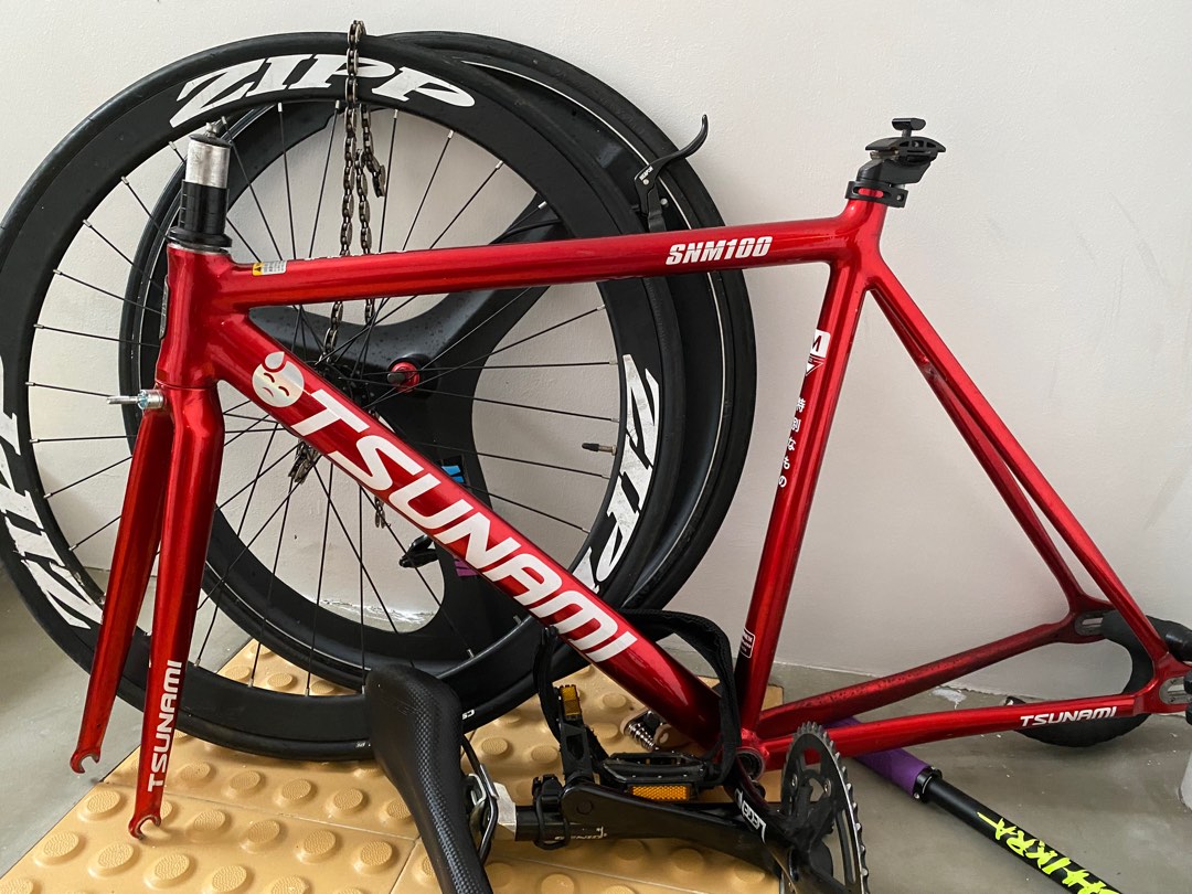 Red tsunami fs (URGENT!!), Sports Equipment, Bicycles & Parts, Bicycles ...