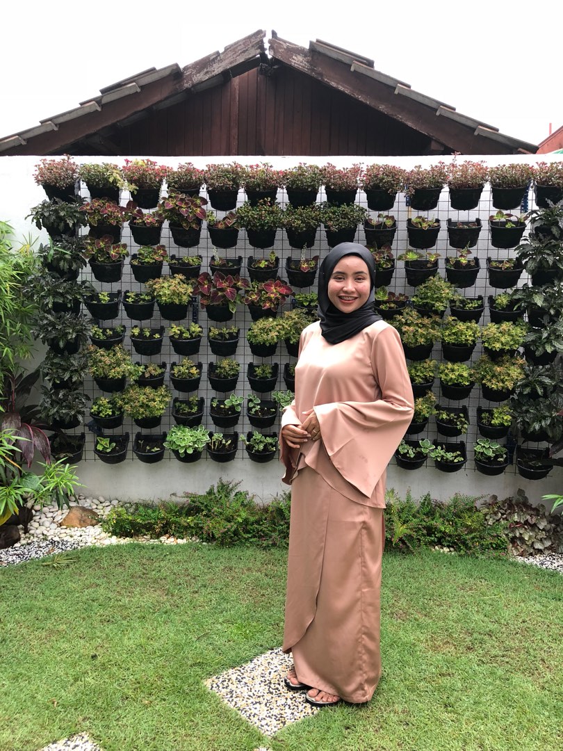 SHALS Kurung Set, Women's Fashion, Muslimah Fashion, Baju Kurung & sets on Carousell