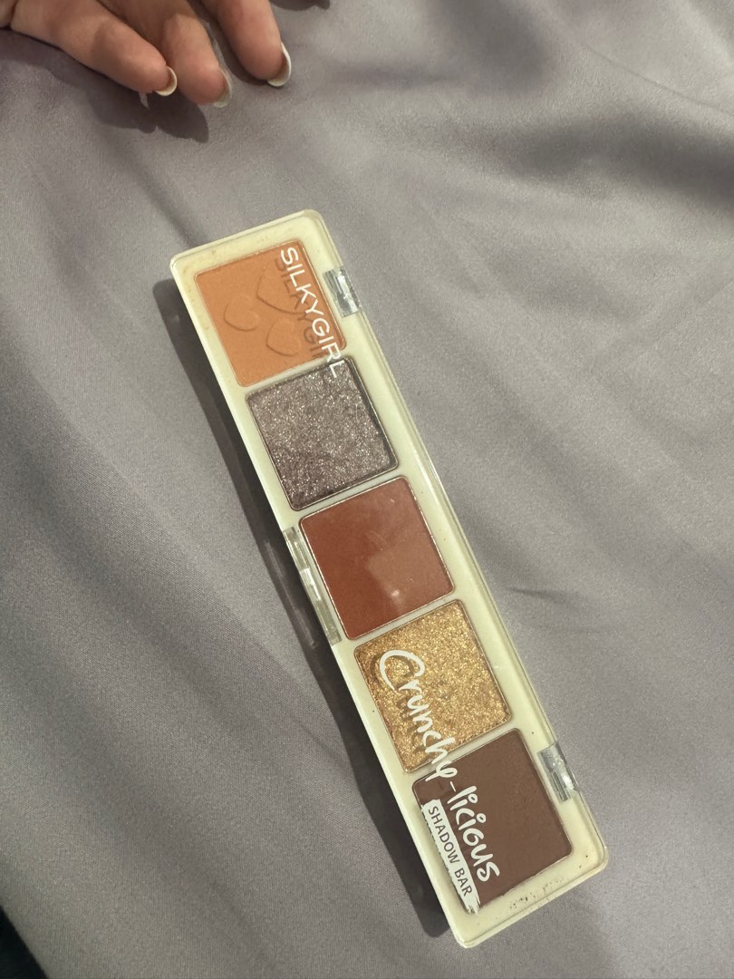 sikly crunchy-licious shadow bar 01 Nuty Crunch, Beauty & Personal Care ...