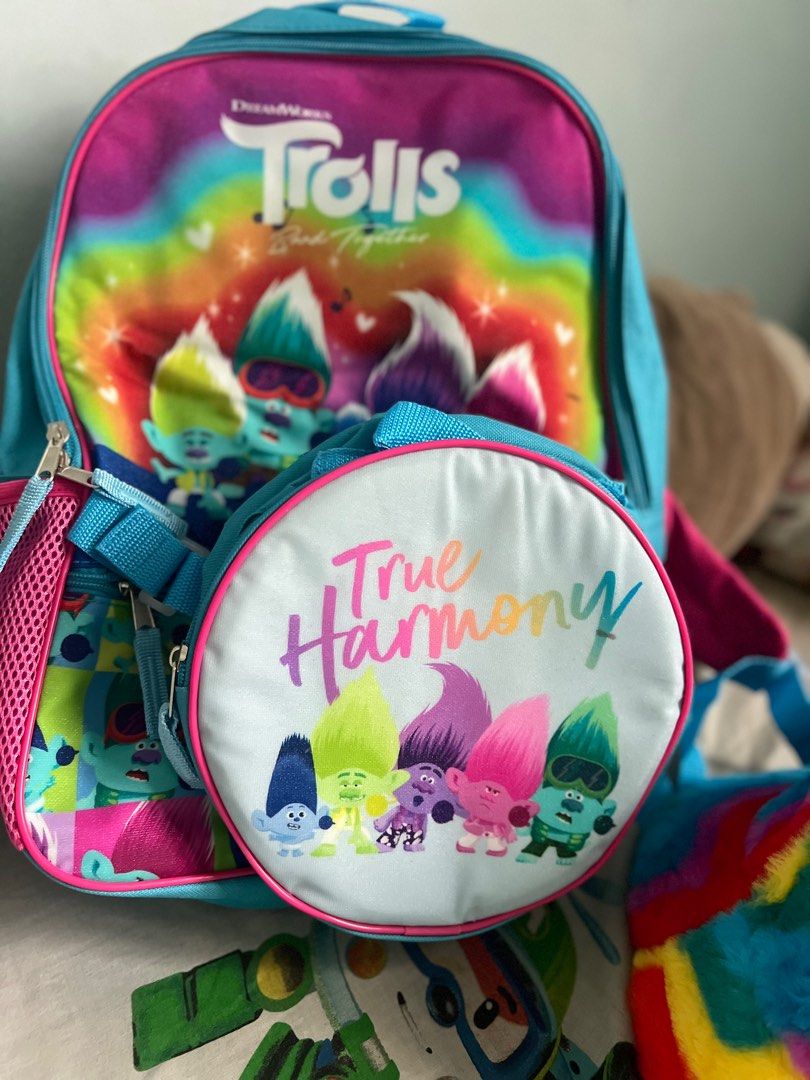 Trolls back pack sekali dgn hat, botol air dan lunch bag ni. Edisi ...