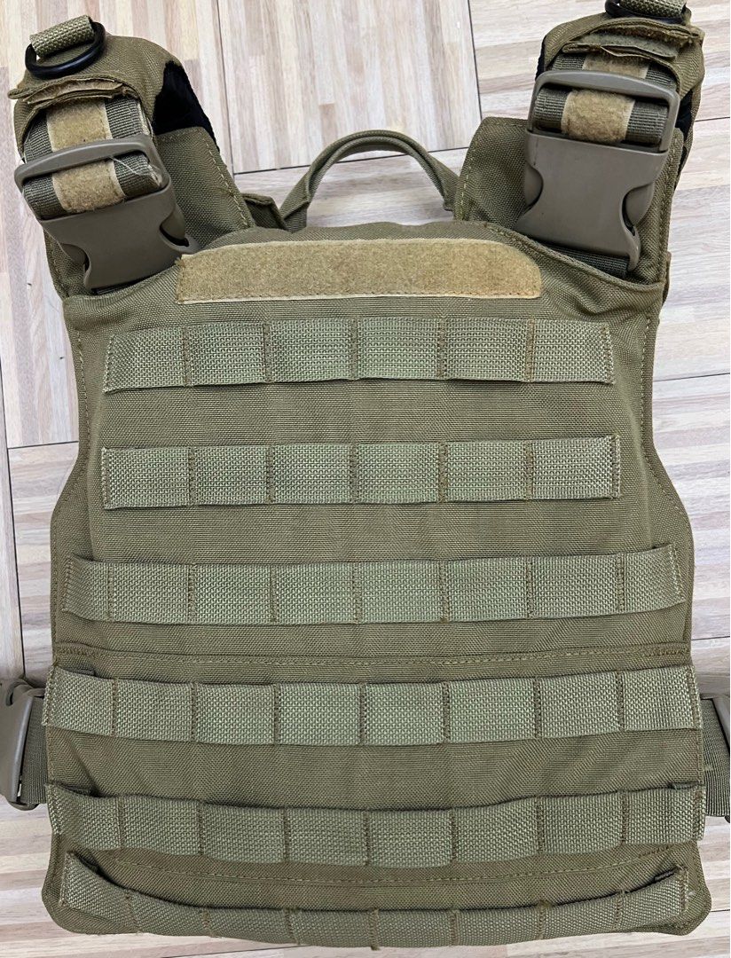 BLACKWATER GEAR 1-O HARD ARMOR PLATE CARRIER VEST rare, 興趣及遊戲, 收藏品及紀念品 ...