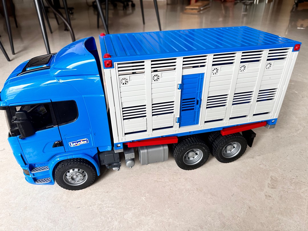 Bruder Livestock transporter with cow 03549 Scania R-Series, Hobbies ...