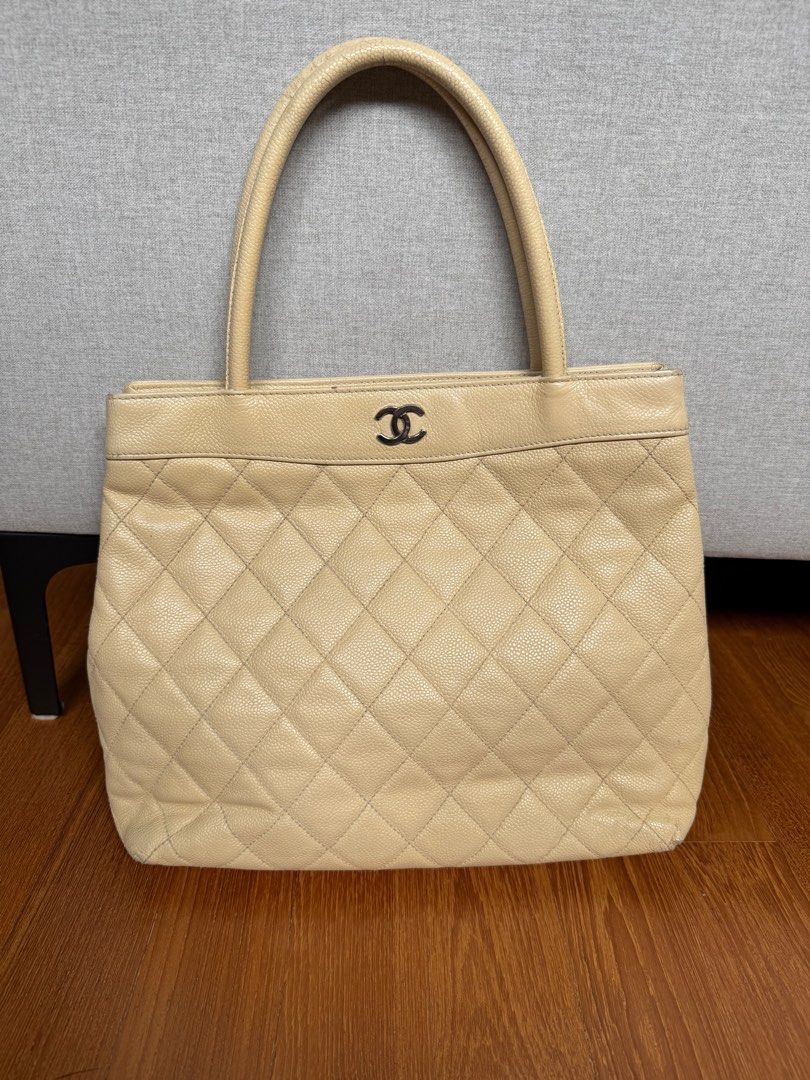 Chanel Vintage Beige CC Monogram Logo Quilted Caviar Leather Shoulder ...