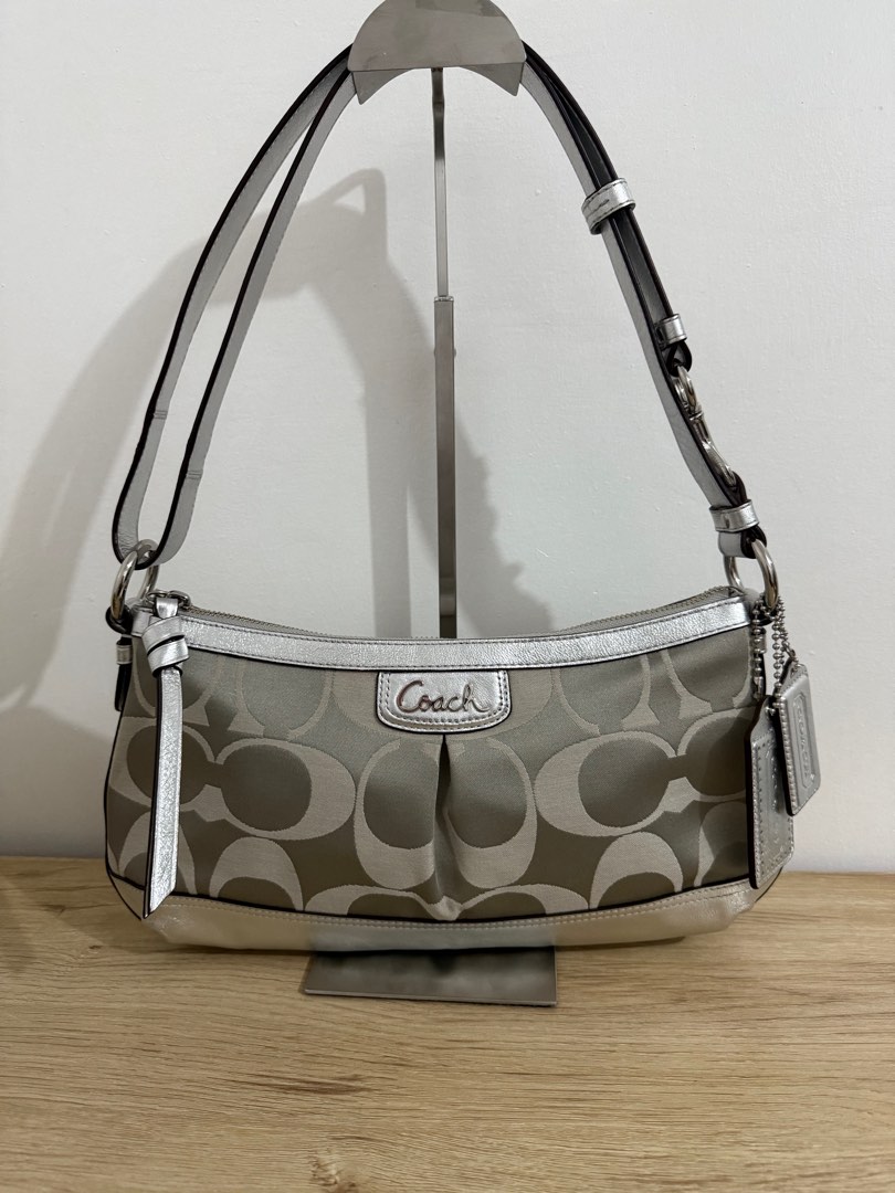 Coach two way shoulder bag, crossbody, Luxury, Bags & Wallets on Carousell