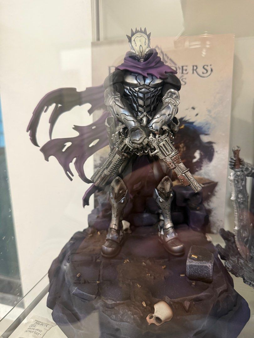 Darksiders genesis strife collectible figurine with artbook and ...
