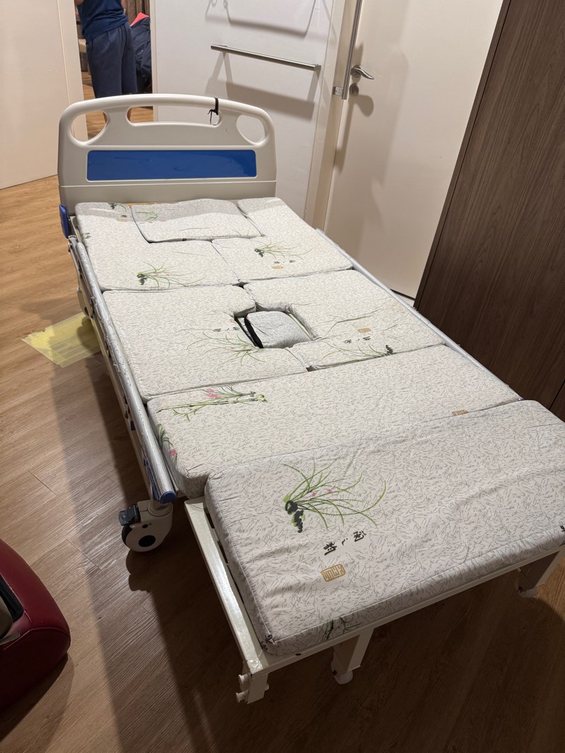 Electronic medical bed, Health & Nutrition, Medical Supplies & Tools on ...