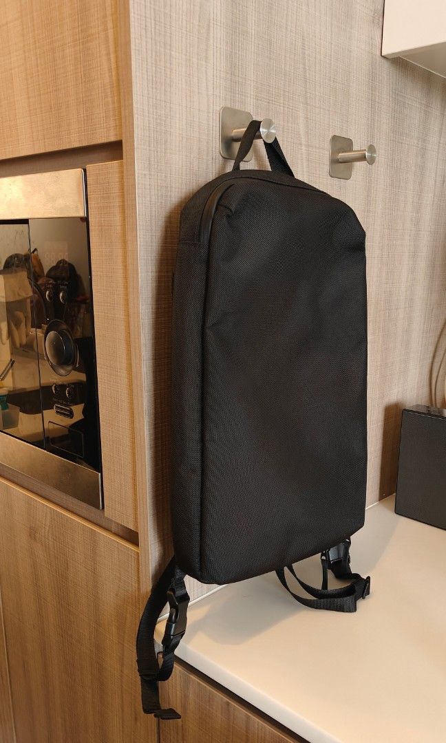 Japan limited: Uniqlo Super slim & lightweight laptop backpack (already ...