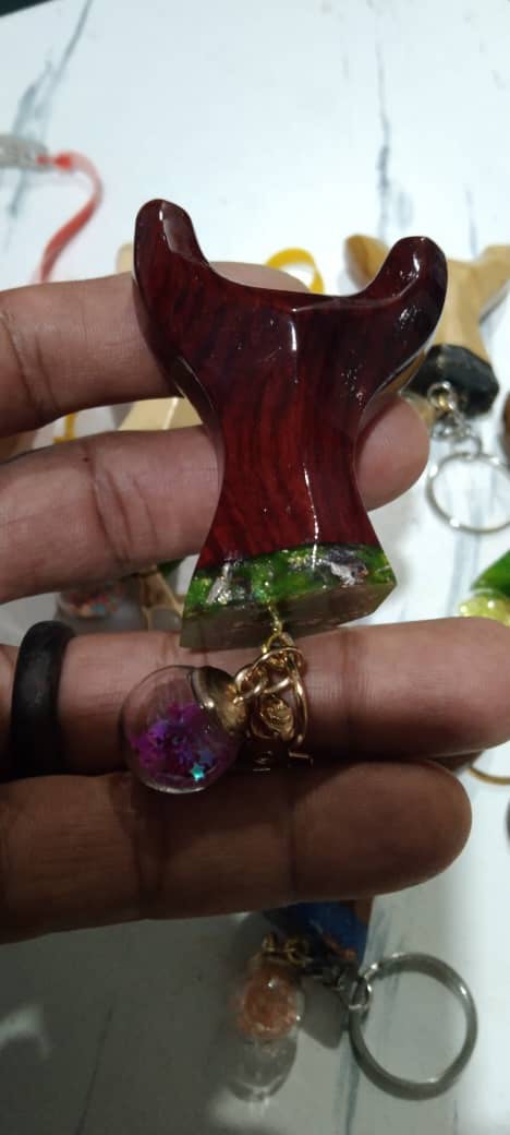 Lastik/ bidas mini keychain kayu kemuning, Hobbies & Toys, Collectibles ...