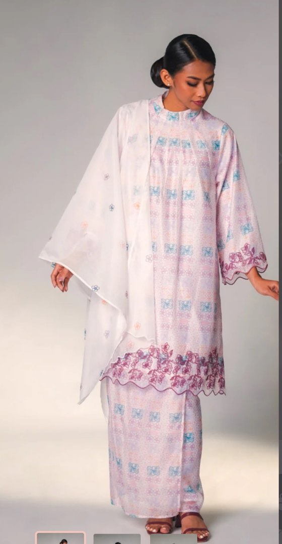 Manda White Pleated Long Kurung Set, Women's Fashion, Muslimah Fashion ...