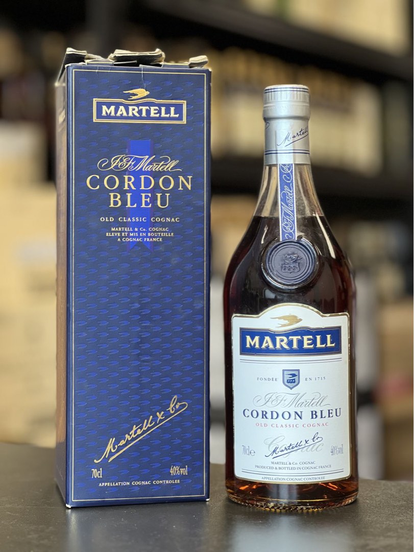 Martell Cordon Bleu Old Classic Cognac 700ml/40% - Bottled in early 2000s, 嘢食 & 嘢飲, 酒精飲料 - Carousell
