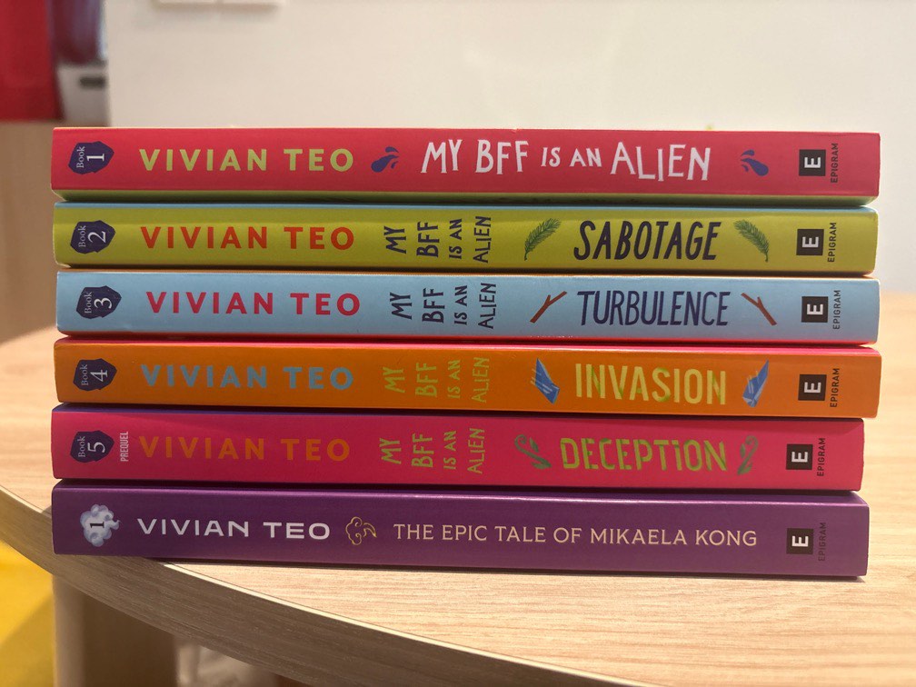 My bff is an alien book set 1-5, Hobbies & Toys, Books & Magazines ...