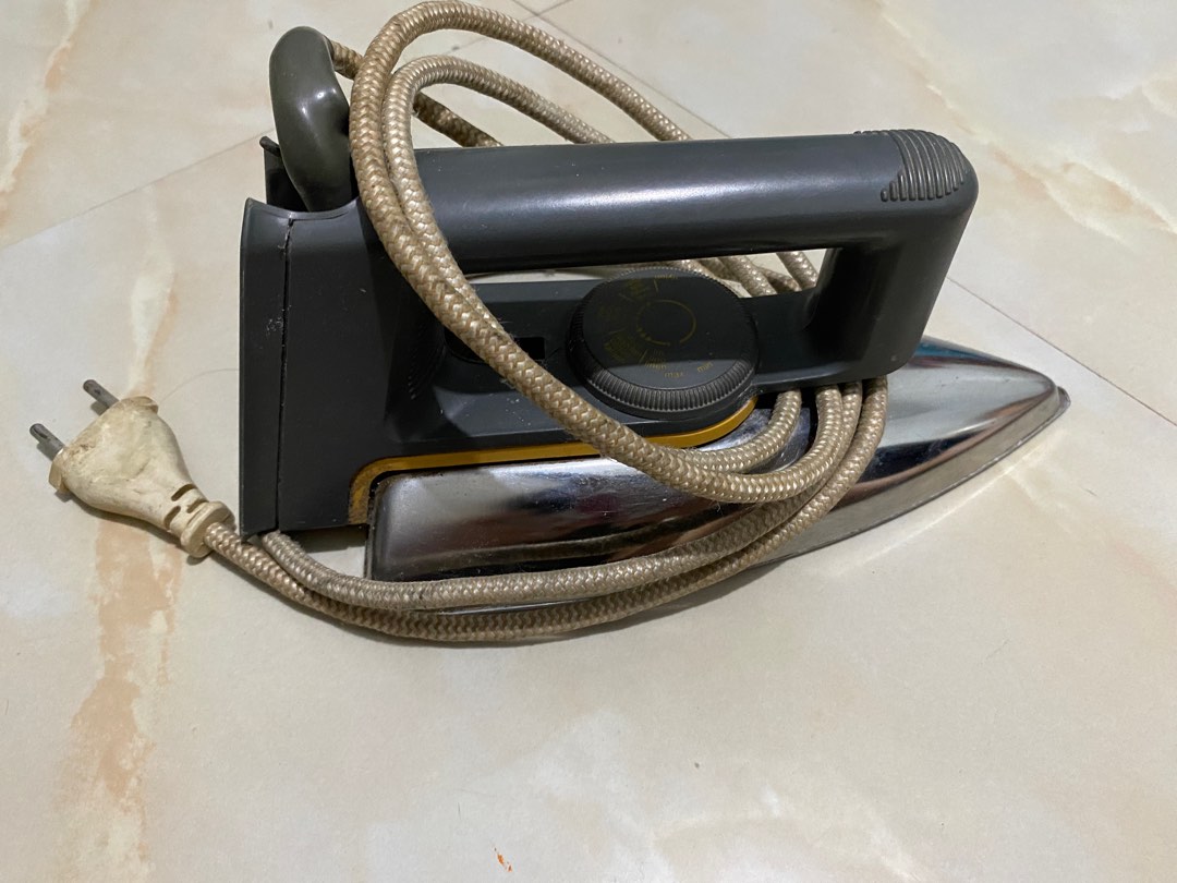 Philpis Dry Iron HD 1172, TV & Home Appliances, Irons & Steamers on ...