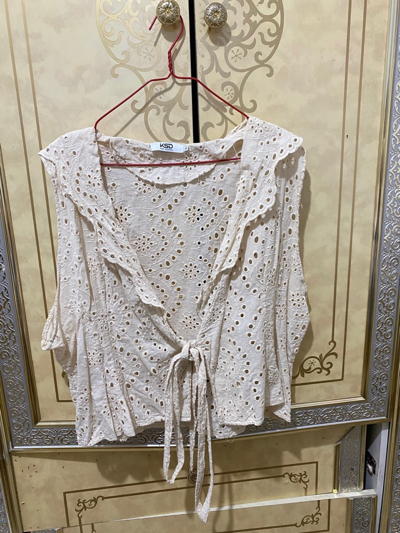 Vest / rompi vintage korean krem, Fesyen Wanita, Pakaian Wanita, Baju ...