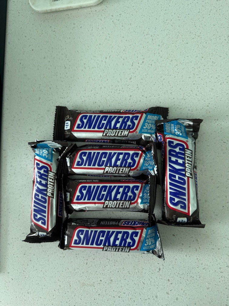 6x Snickers Protein Bars 20g protein, Food & Drinks, Other Food ...