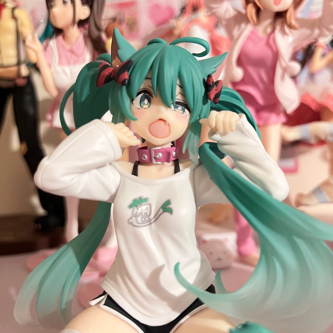 (BIB) Desktop Cute Hatsune Miku Cat Neko Sitting Noodle Stopper Figure ...