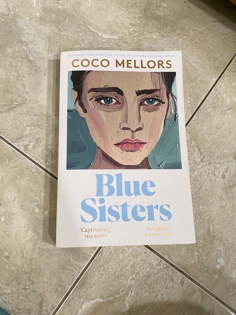 Blue Sisters by Coco Mellors ori kinokuniya (not periplus), Buku & Alat ...