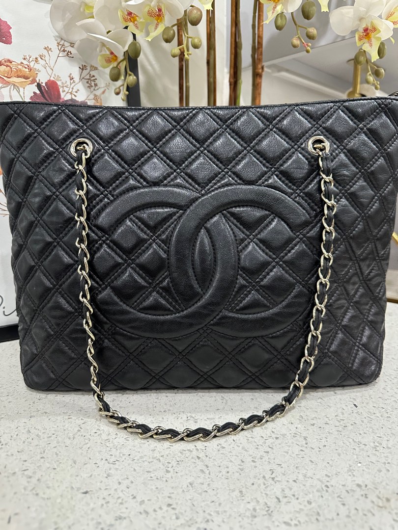 channel tote bag, Women's Fashion, Bags & Wallets, Tote Bags on Carousell