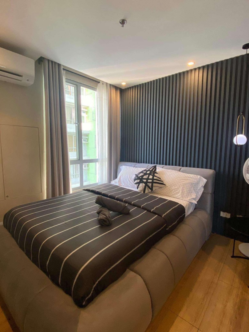 Elegant Bed Frame Hotel quality pang staycation full / double size ...