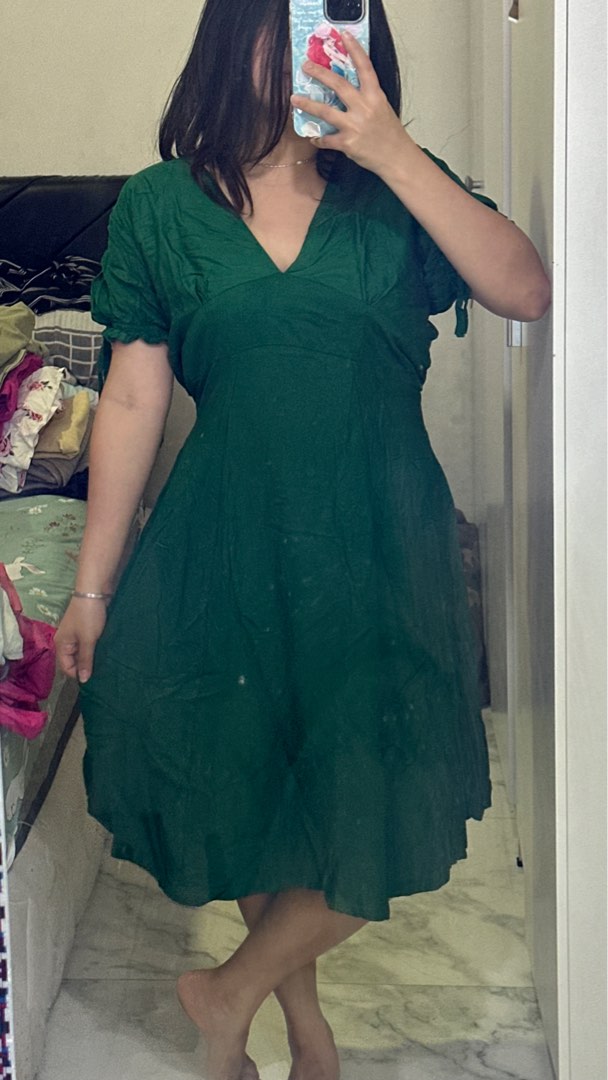 Gurl bucket emerald green dress, Fesyen Wanita, Pakaian Wanita, Gaun ...