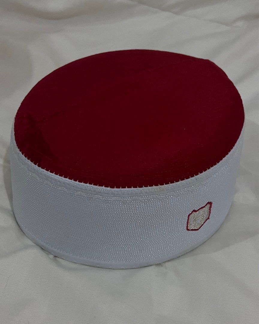 kopiah haji idris bukit mertajam original merah putih saiz 22, Women's ...