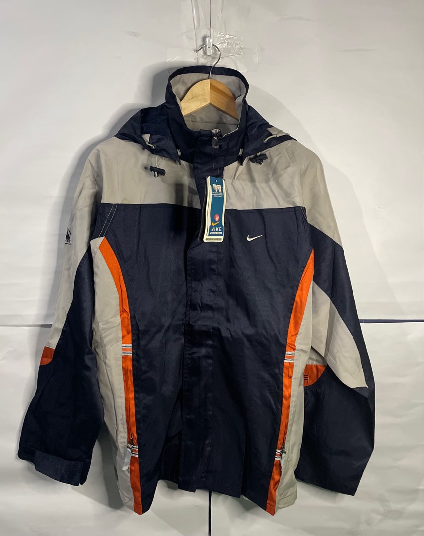 NIKE ACG, Men's Fashion, Tops & Sets, Hoodies on Carousell