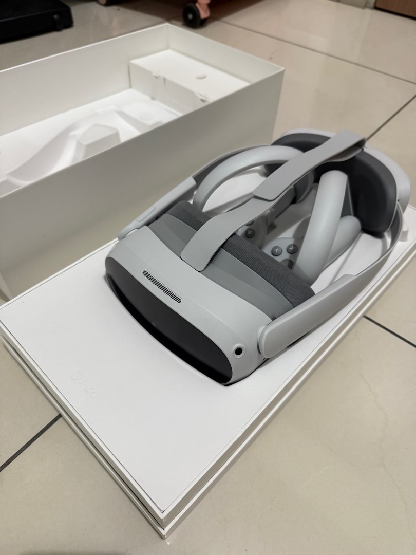 Pico 4 128gb VR , Mobile Phones & Gadgets, Other Gadgets on Carousell