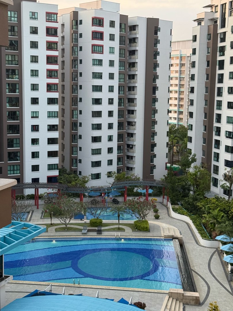 Condo common room for rent! Fully furnished with Wifi and NEW Aircon ...