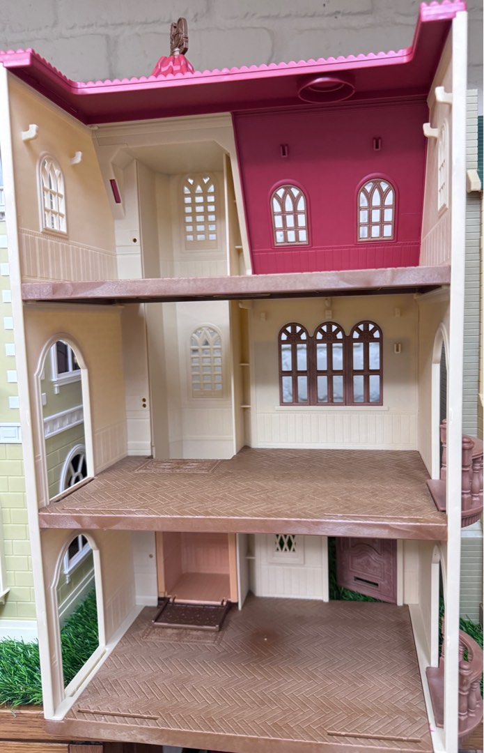 Sylvanian Families Elevator Red Roof House, Hobbies & Toys, Toys ...