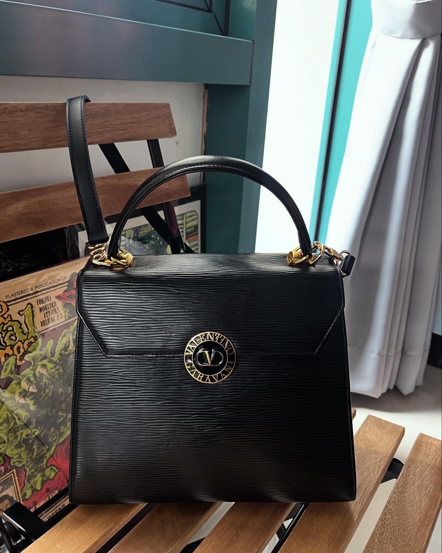 Valentino Garavani 2-way kelly top handle bag, Luxury, Bags & Wallets on Carousell