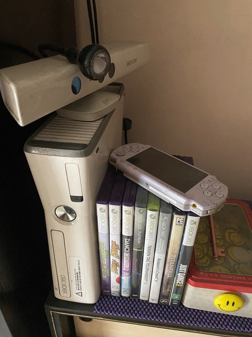 xbox with cd & psp, Hobbies & Toys, Toys & Games on Carousell