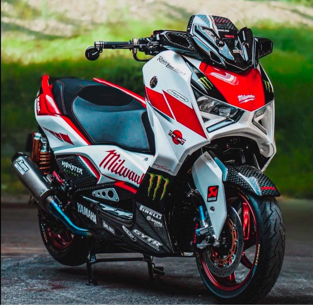 Yamaha Xmax 300 Custom Fairing and Wrapping V1 & V2, Motorcycles ...