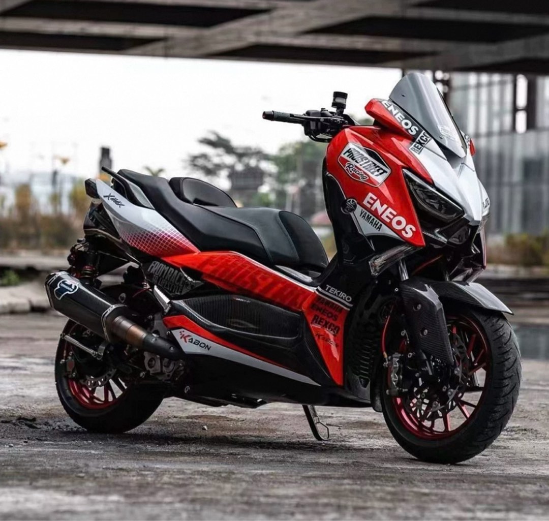 Yamaha Xmax 300 Custom Fairing and Wrapping, Motorcycles, Motorcycle ...
