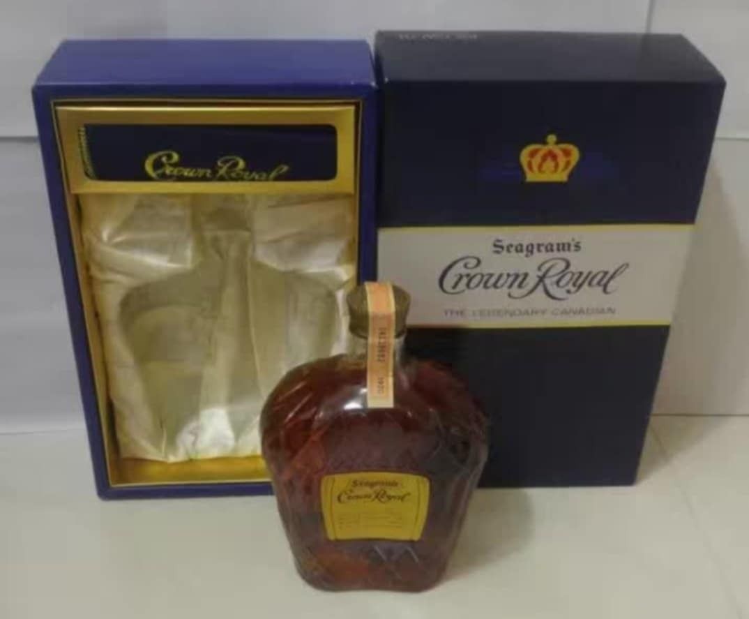 (184) 1970年 Seagram's Crown Royal Whisky 750ML 43% (禮盒裝) 日本蘇格蘭舊酒洋酒威士忌 ...