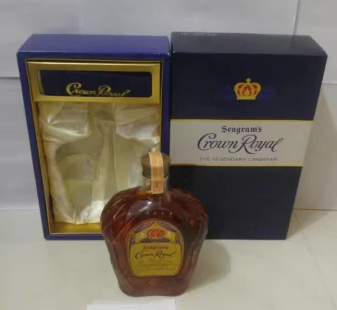 (184) 1970年 Seagram's Crown Royal Whisky 750ML 43% (禮盒裝) 日本蘇格蘭舊酒洋酒威士忌 ...