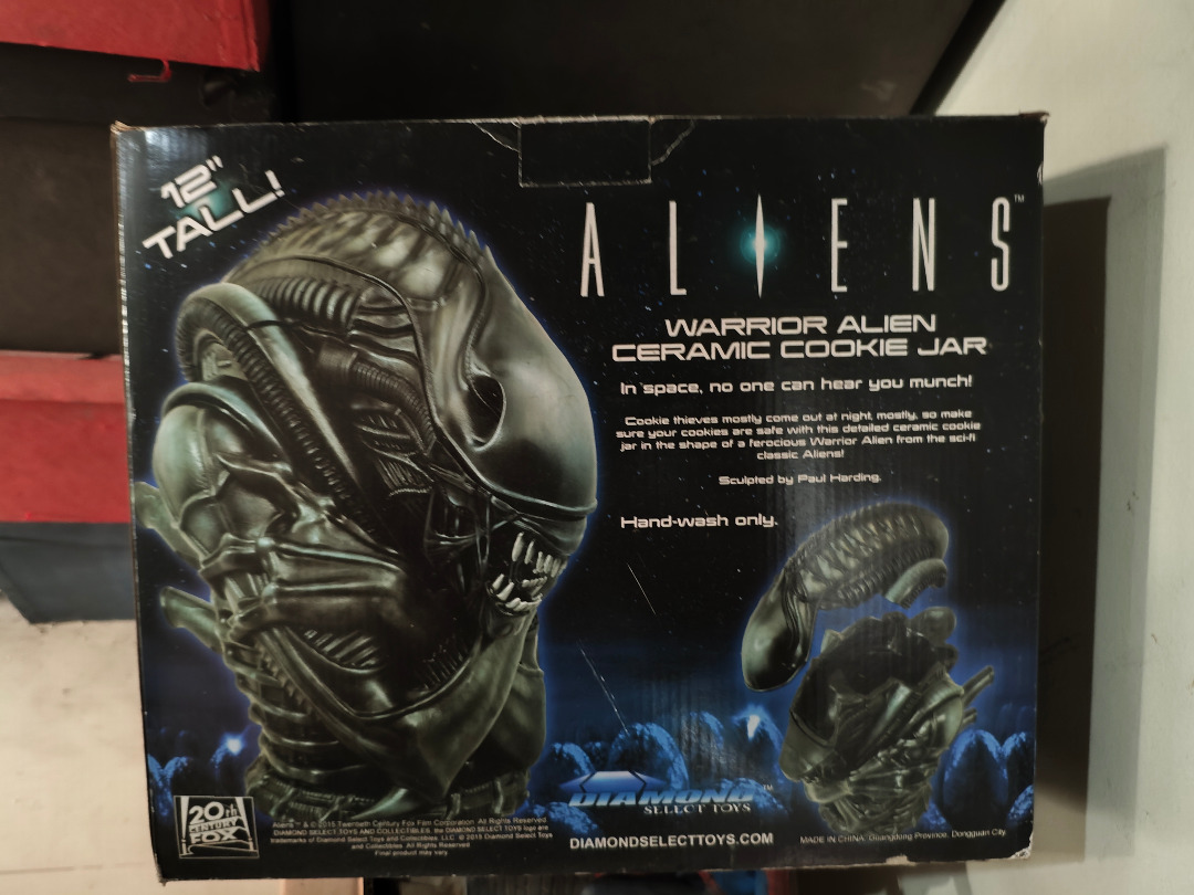 2016 Diamond Select 20th Century Fox Aliens Warrior Ceramic 12" Cookie ...