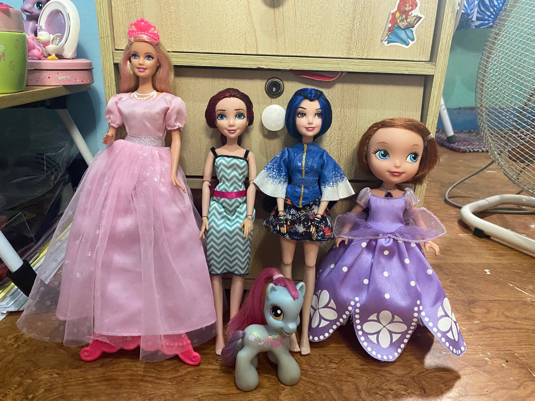 Barbie, Descendants, Sofia the first and My little pony dolls, Hobbies ...